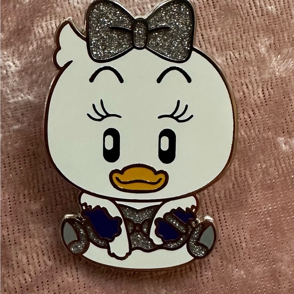 Disney | Jewelry | Disney Adorbs Daisy Pin Limited Edition 40 D23 Daisy ...